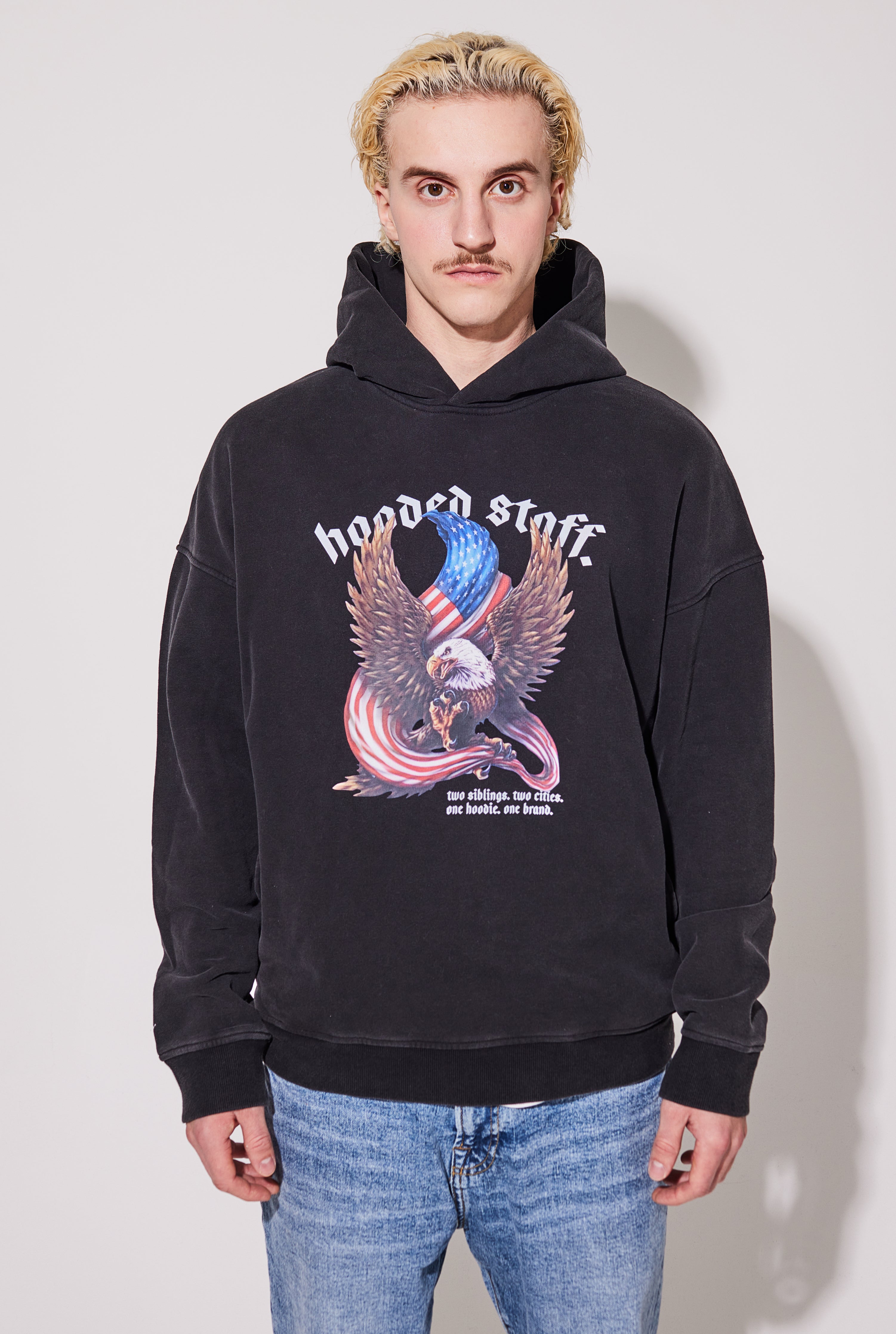 BALD EAGLE HOODIE ONYX – hooded staff.