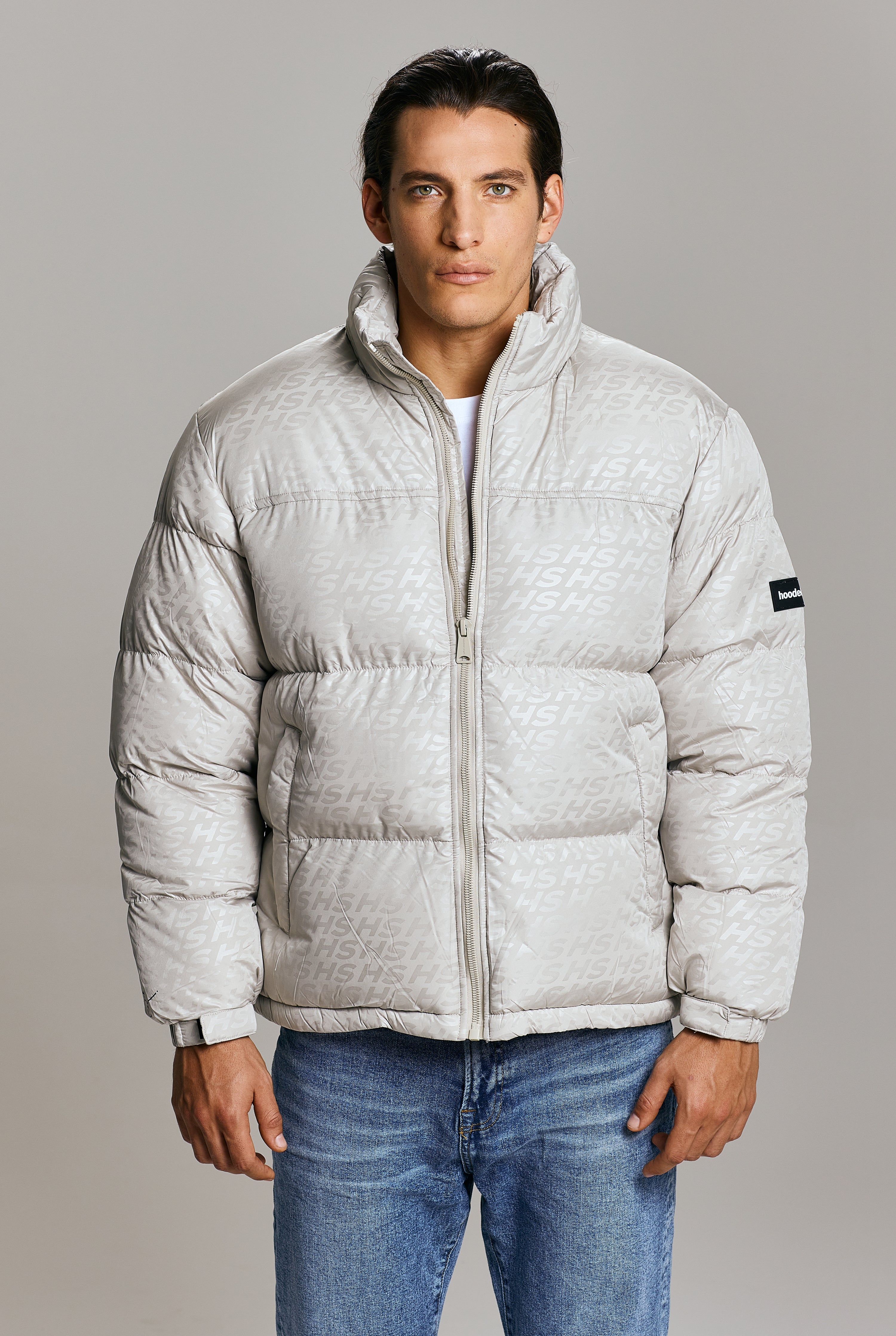 OVERPRINT PUFFER JACKET FOG – hooded staff.